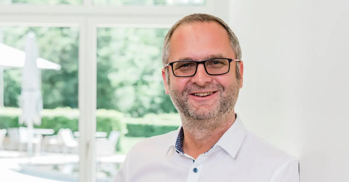 Christian Klavzer leitet neue Stabstelle Helvetia Rechtsschutz Service ...